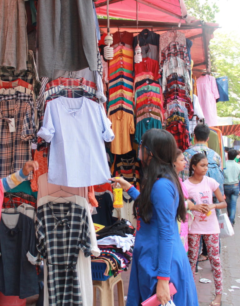 Shopping In Delhi: Sarojini Market
