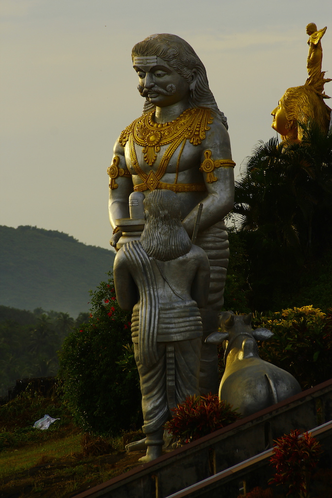 Murudeshwar, Karnataka - An Offbeat Trip For Culture Lovers