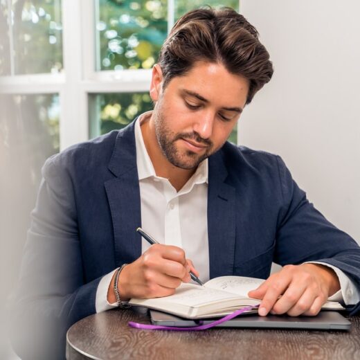 17+ Unique Side Hustles For Men To Make $100000 Each Month